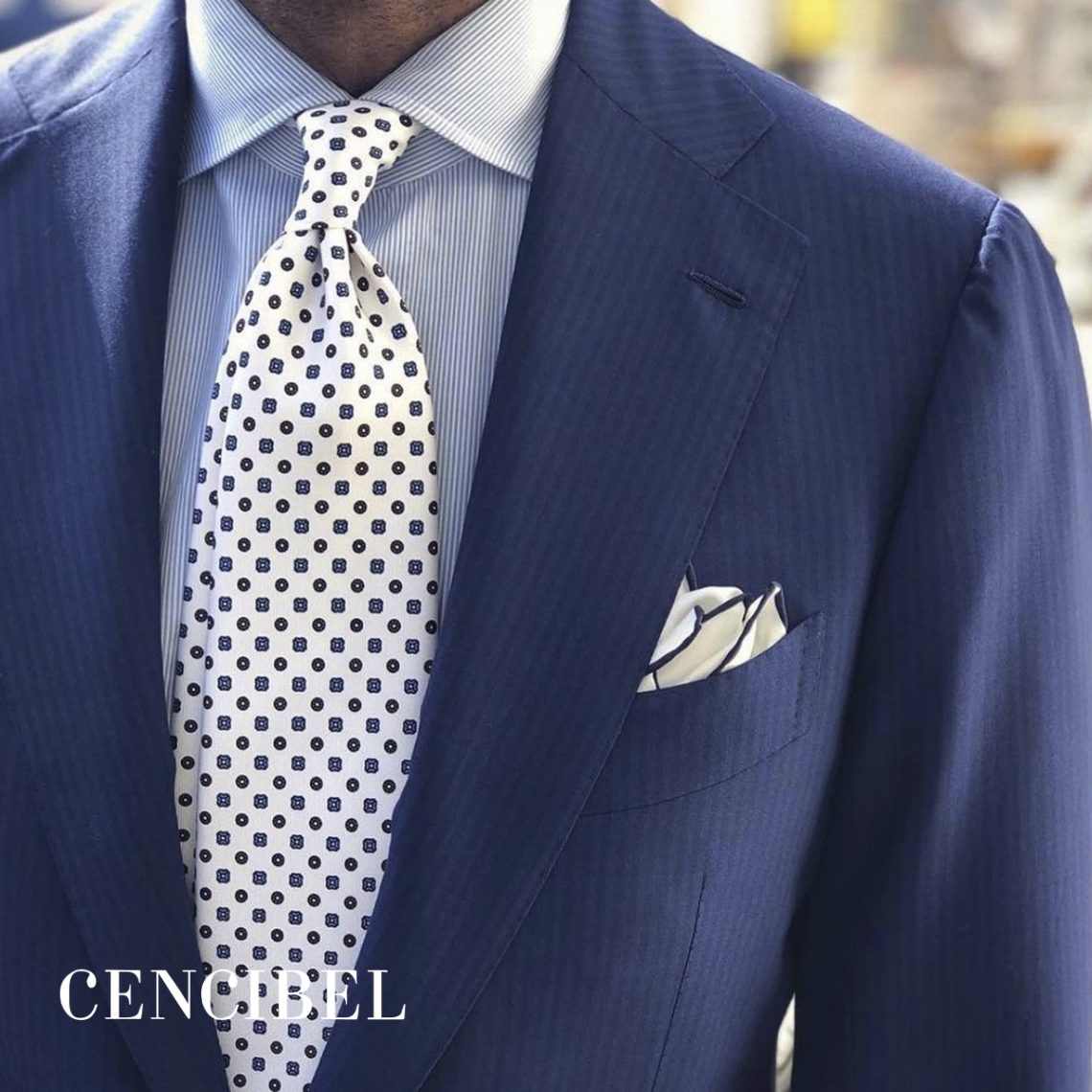 Guía para combinar un traje azul marino con corbata de manera impecable ...